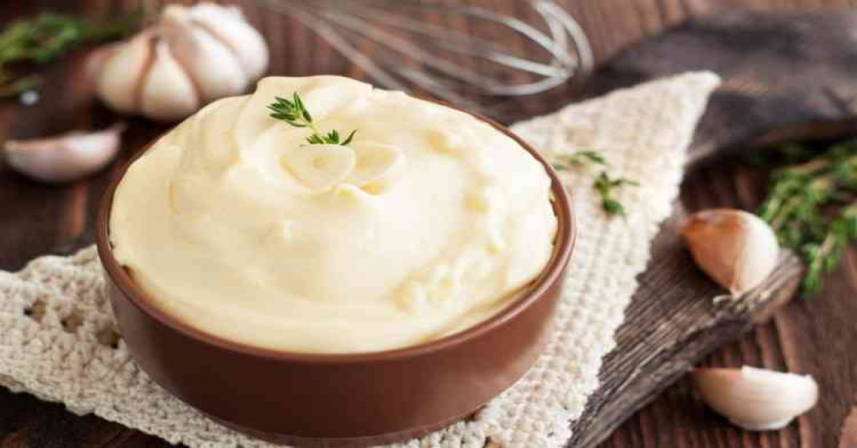 طريقة عمل الثومية بالزبادي لأشهى أطباق المقبلات | احكي